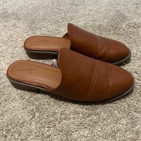 Universal Thread | Shoes | Universal Thread Brown Leather Slipon Mules ...